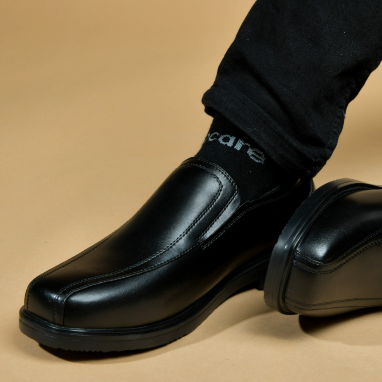 PROFESSIONAL UNIFORM SHOES MEN - MediFeet