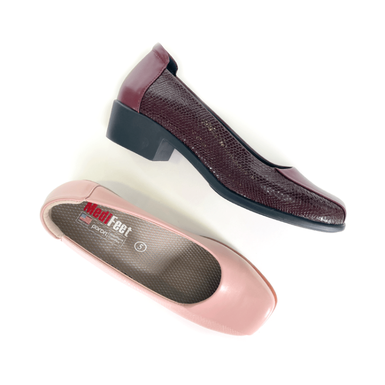 BROAD CUT PANEL HEELS - MediFeet